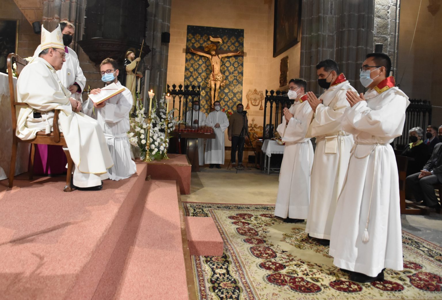 Ordenación sacerdotal de tres dominicos en Santo Tomás - Diócesis de Ávila
